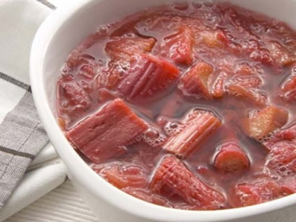 Stewed rhubarb | Vegetables.co.nz